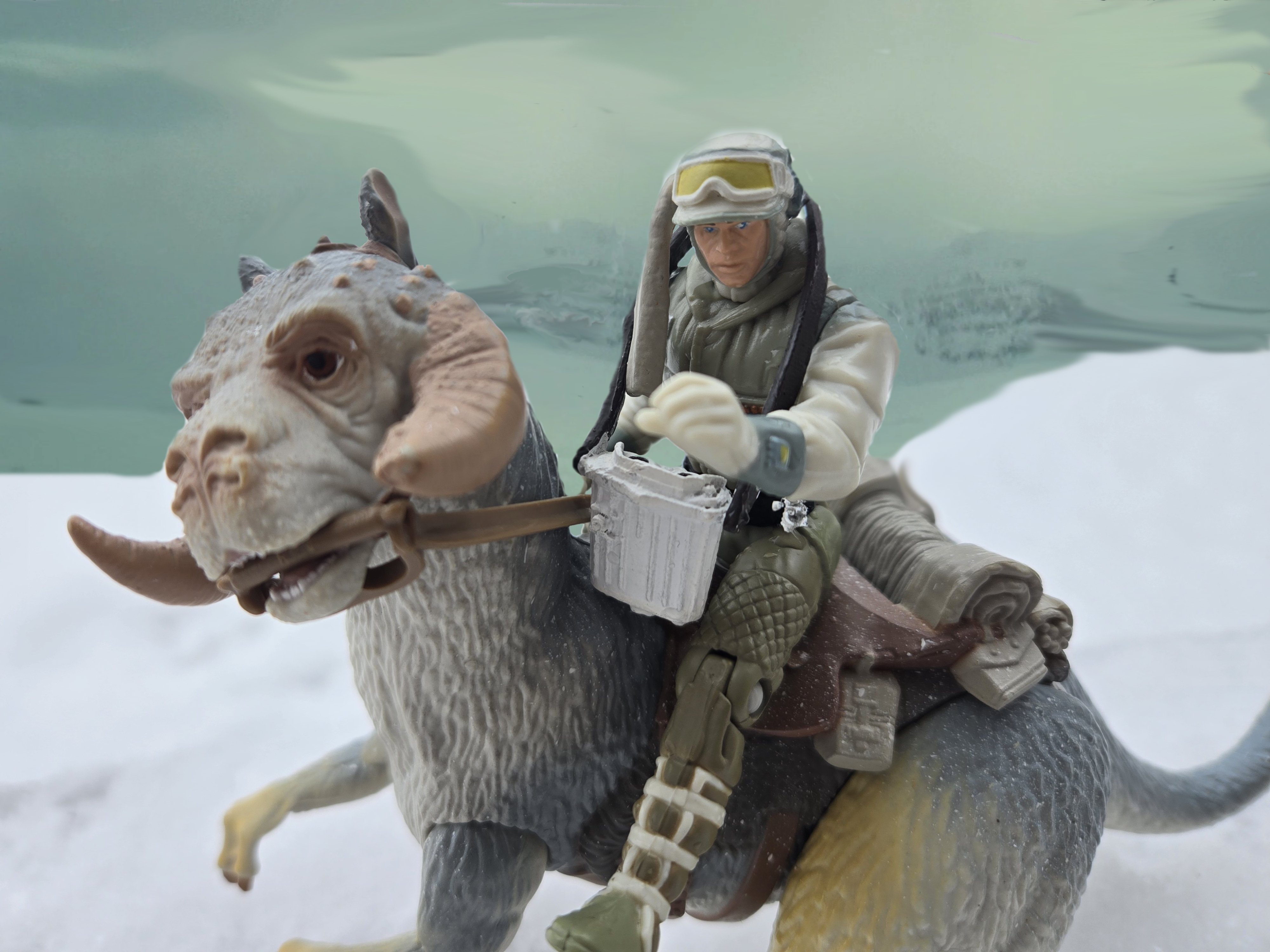 From the Archives: Luke Skywalker in Hoth Gear – Dale's Toys